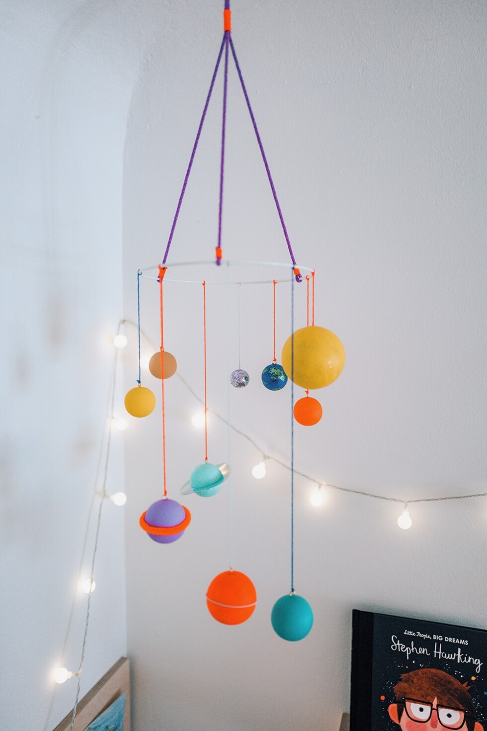Planeten Mobile basteln: Mit Martinas Tipps geht's ganz einfach!
